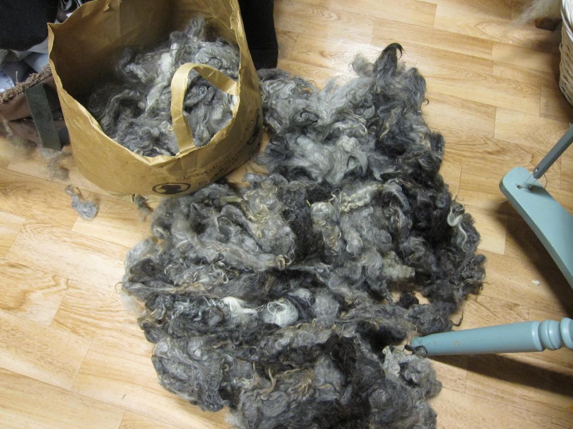 Karding og spinning av ull er gøy | Bygdekvinnelaget